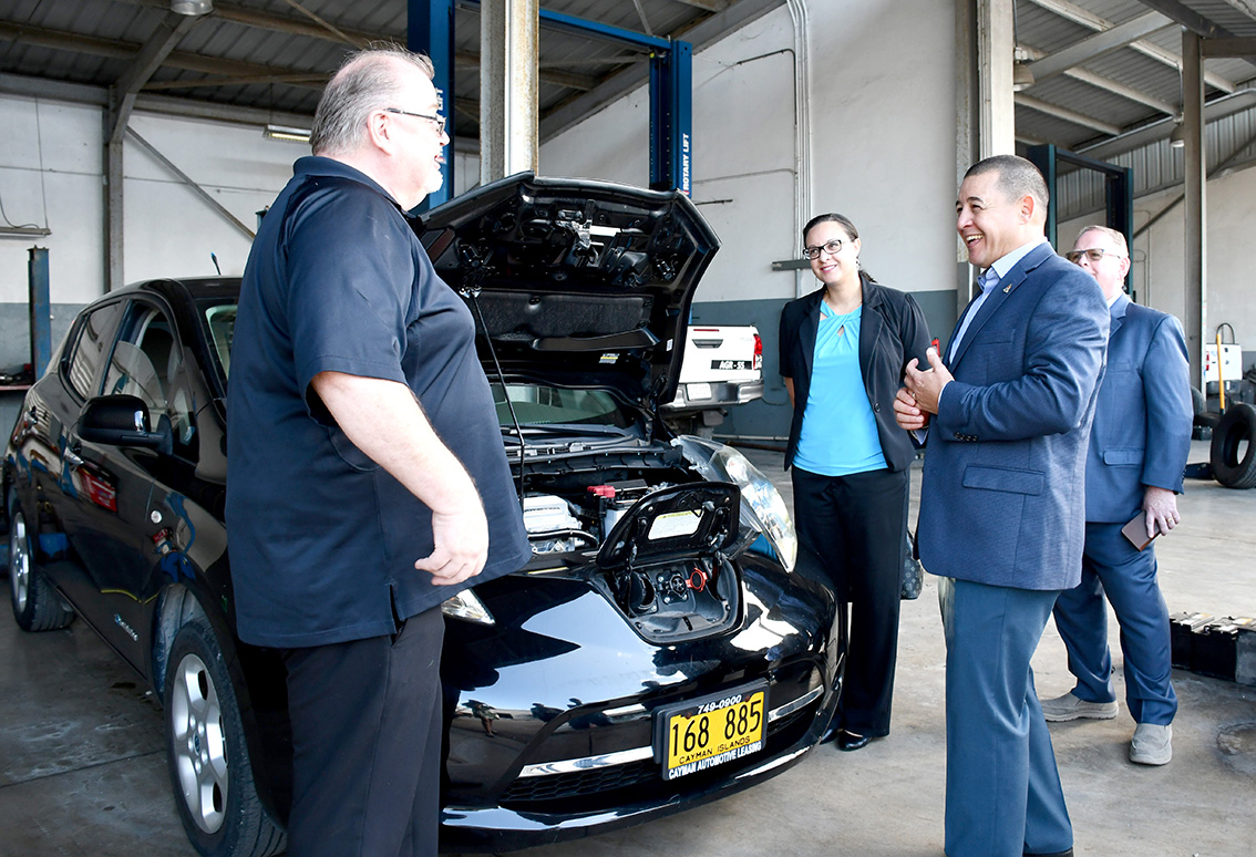 DVES Mechanics Undergo Training in Electric Safety and Service