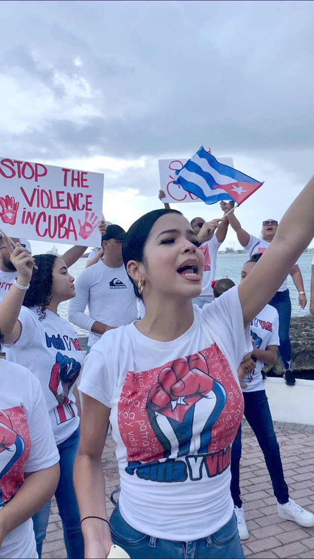 Cubans Protest on GT Waterfront