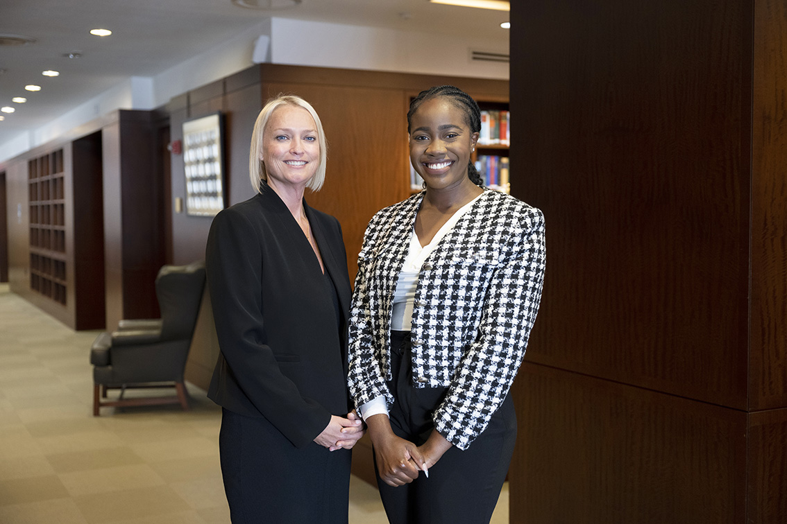 Maples Group Seconds Caymanian Lawyer to Dubai