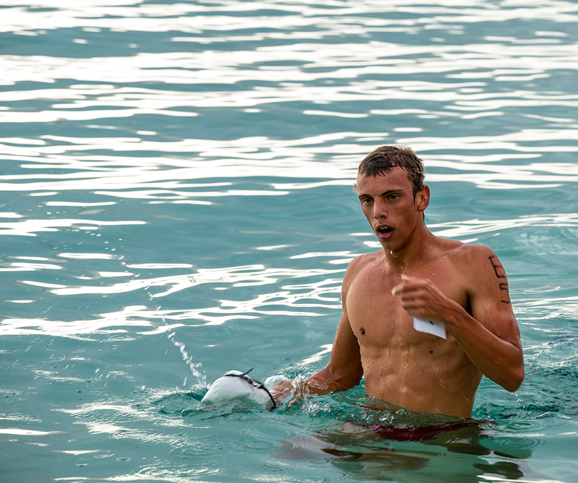 Ferguson wins season-opening Foster’s 800 sea swim