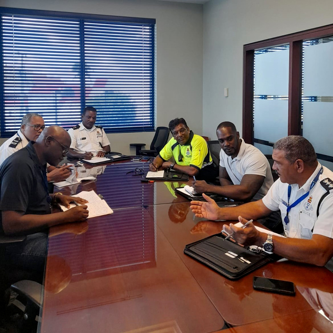 PARKING PROBLEM - GRIDLOCK DEADLOCK