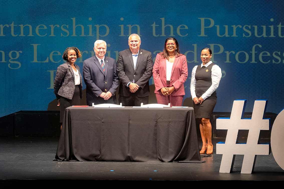 Civil Service College and UCCI Announce Partnership