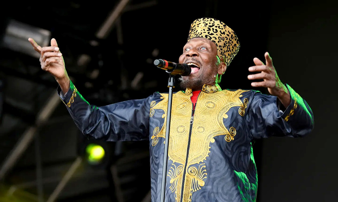 Cliff leaves mourners sad but on high note